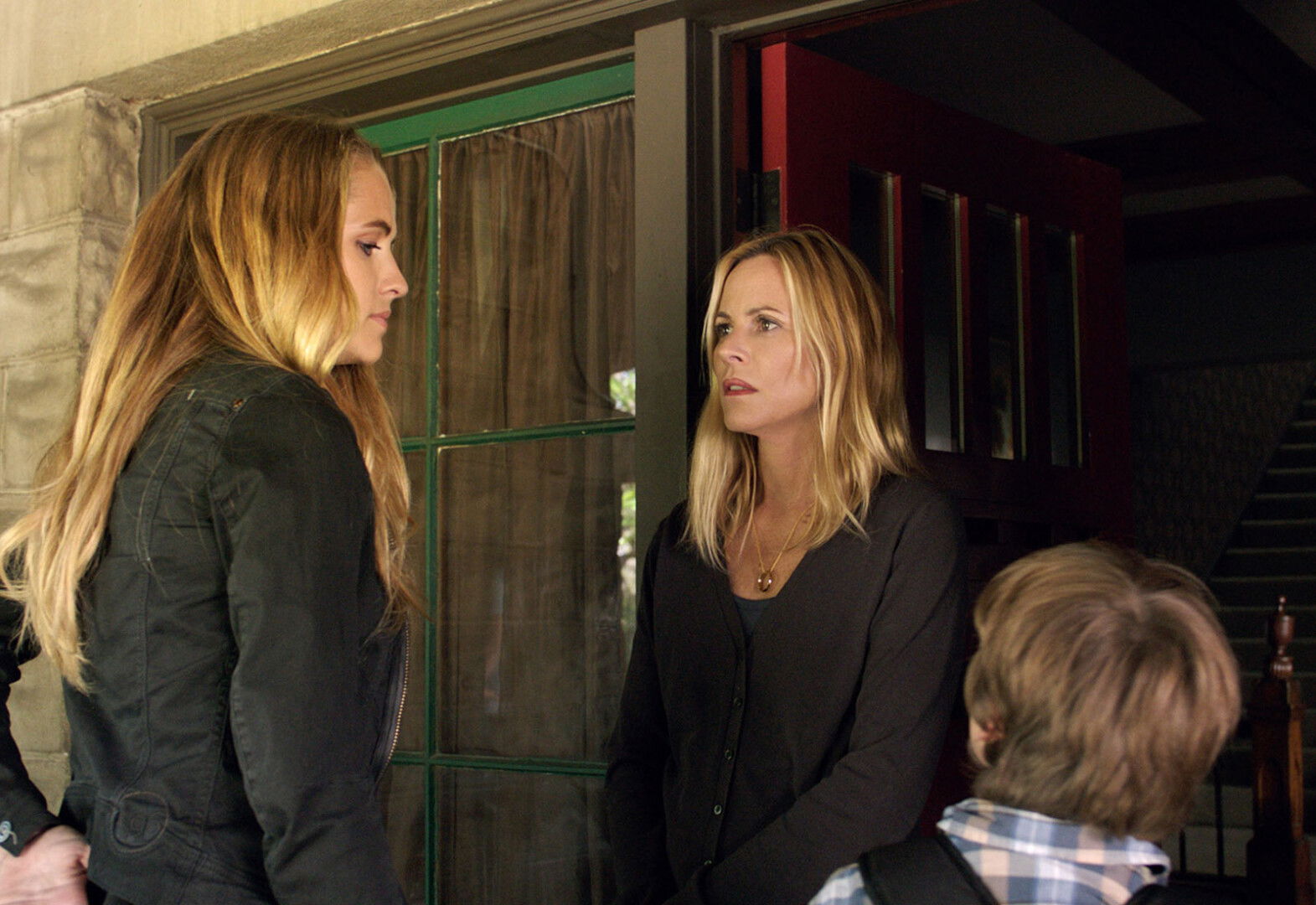 Lights Out (2016) Review - CGMagazine