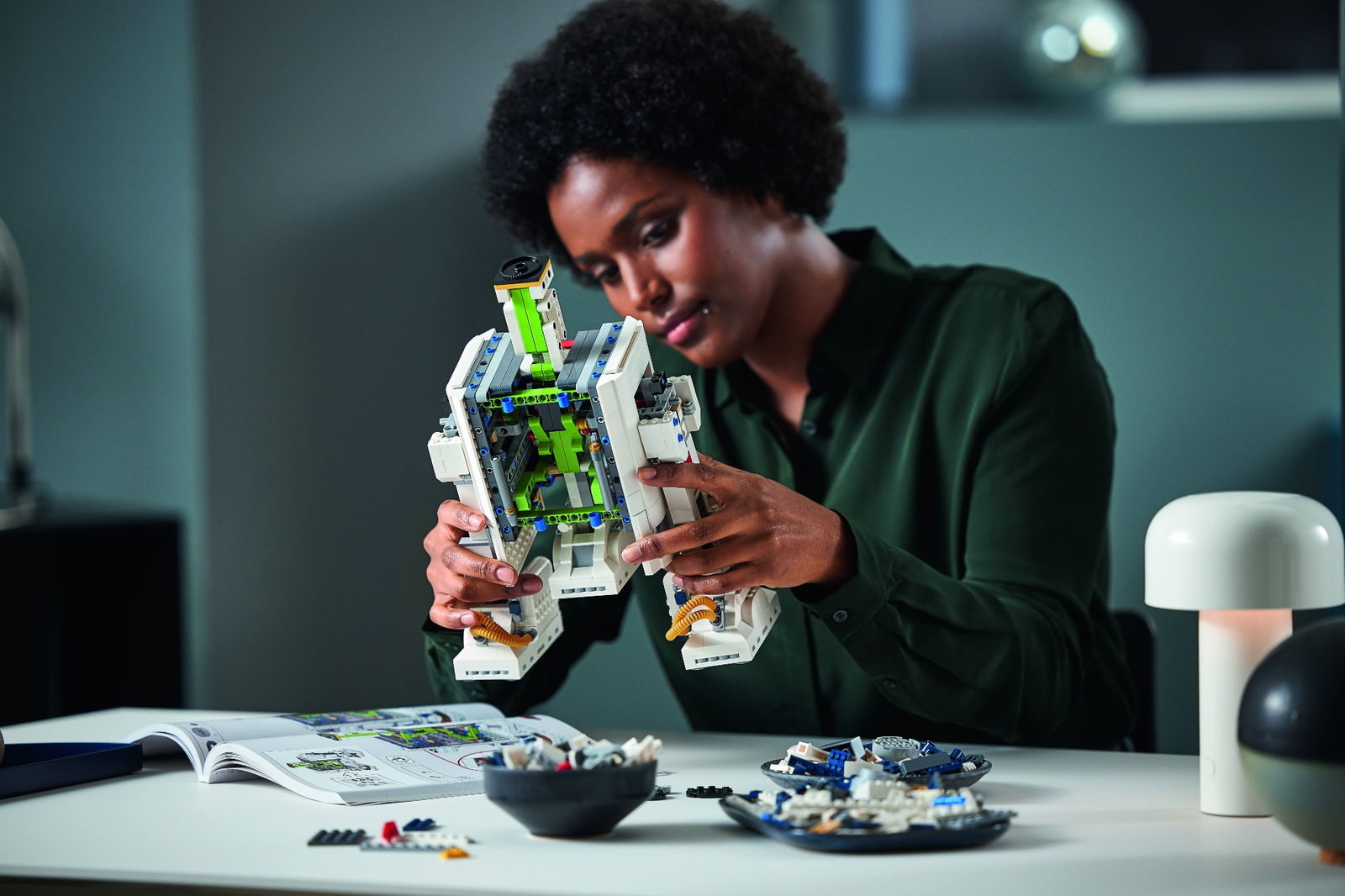 LEGO's Detailed R2-D2 Set Celebrates May The Fourth
