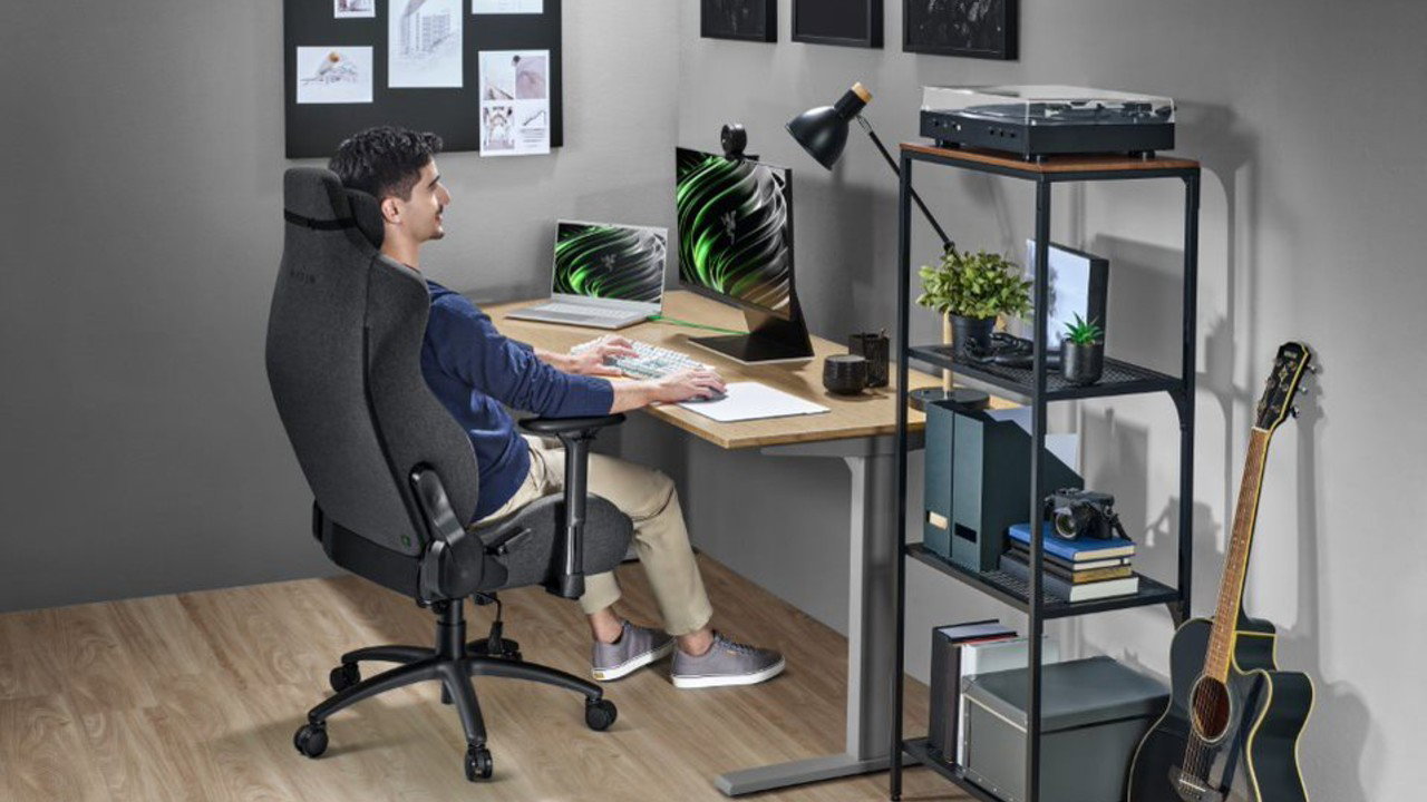 Razer's Ergonomic Gaming Chairs Expand