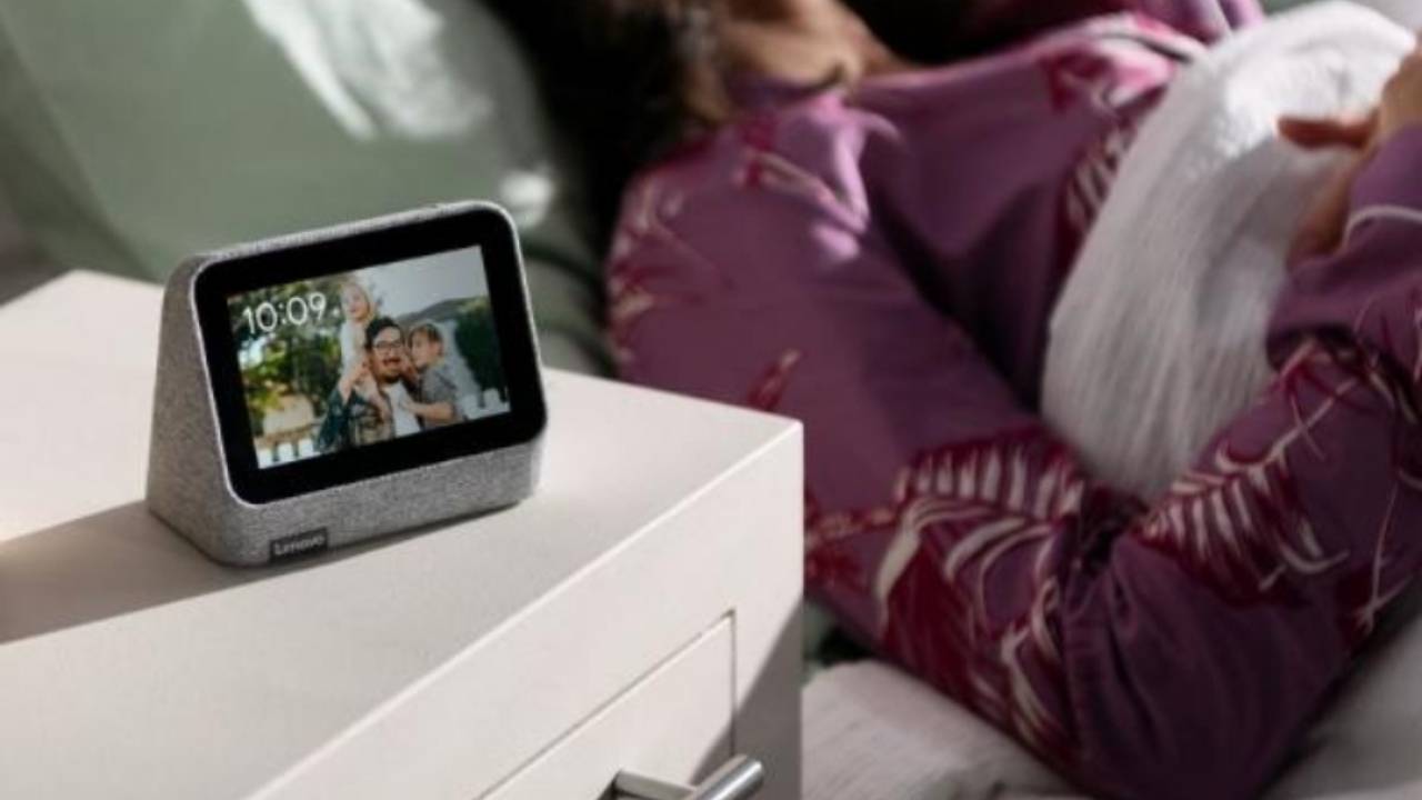 Lenovo Smart Clock 2 With Wireless Charging Review - CGMagazine