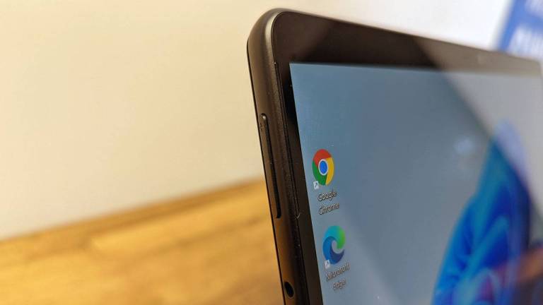 Windows Surface Pro 8 Review - CGMagazine