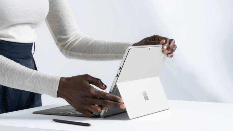 Windows Surface Pro 8 Review - CGMagazine