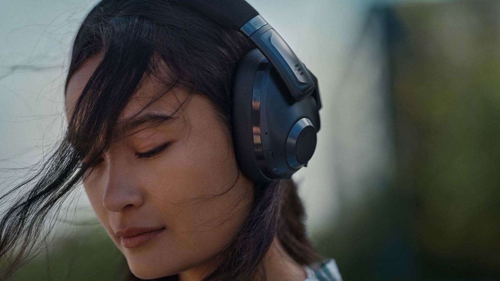 EPOS H3PRO Hybrid Gaming Headset Review - CGMagazine