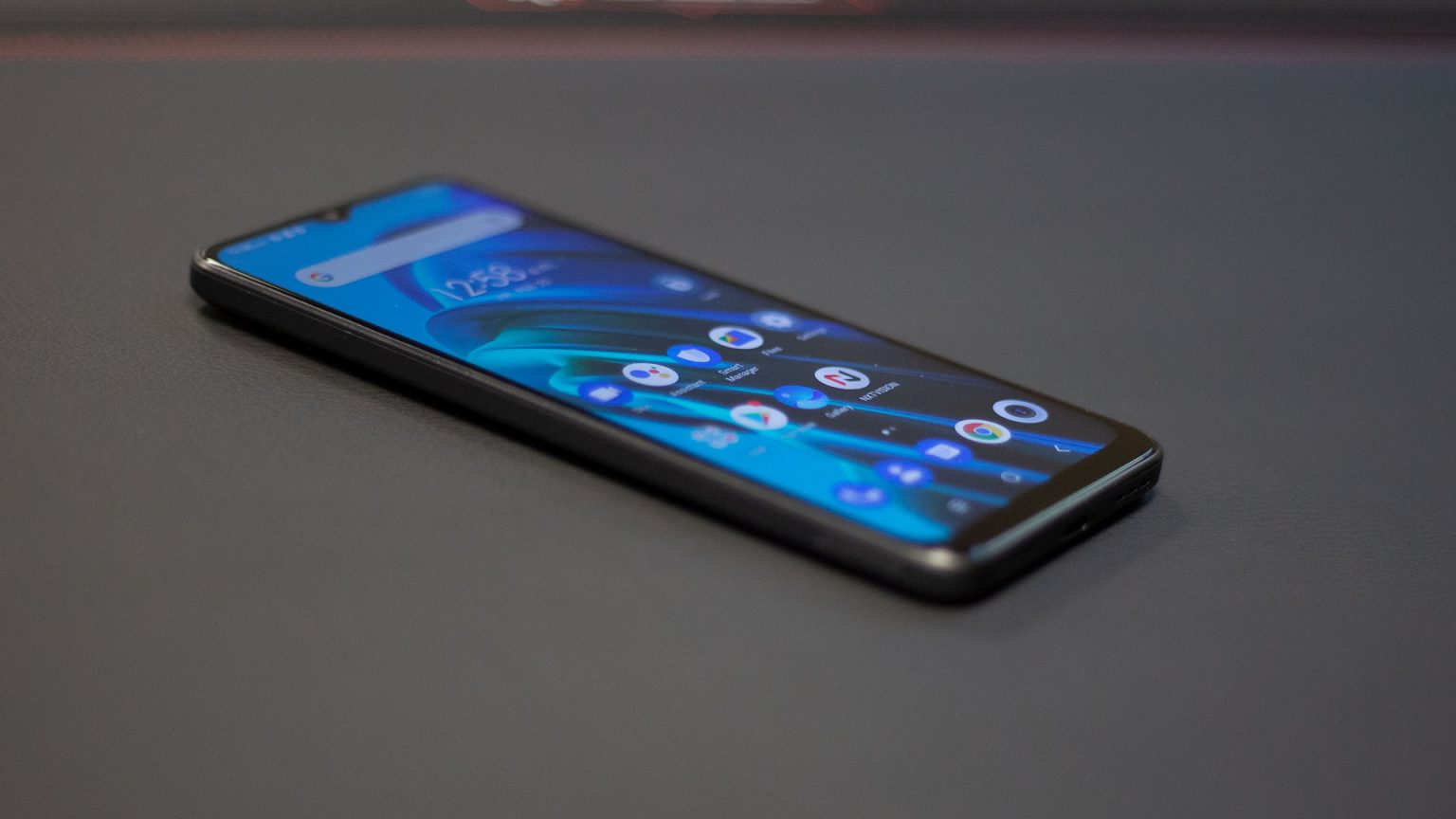 TCL 30 XE 5G Smartphone Review - CGMagazine