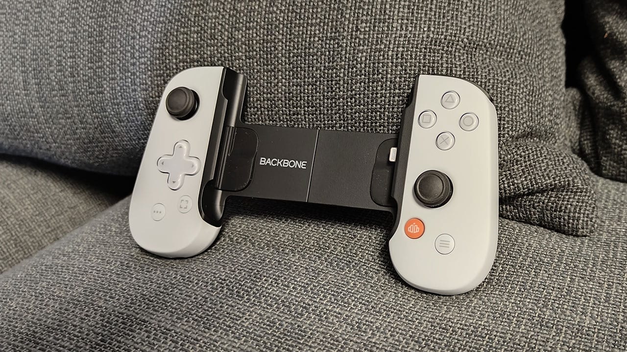 Backbone One PlayStation Edition Controller Review - CGMagazine