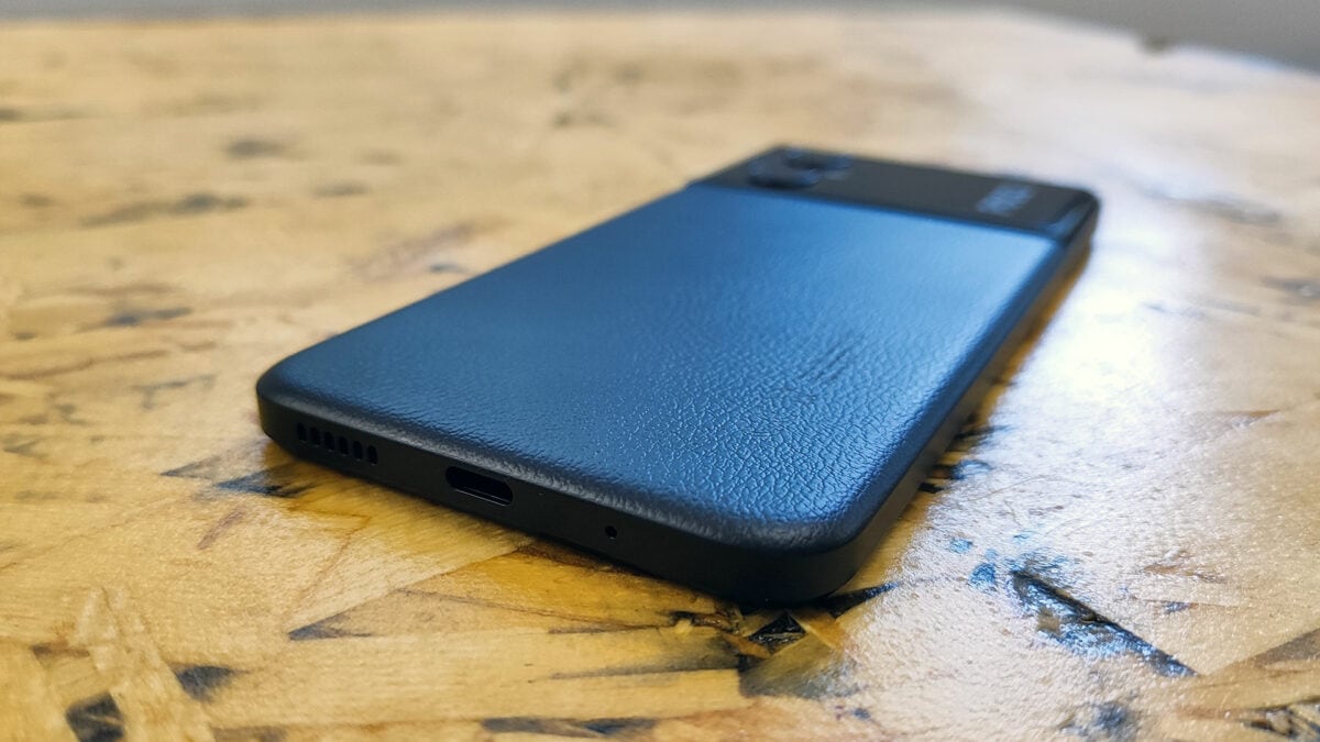 POCO M5 Review - CGMagazine