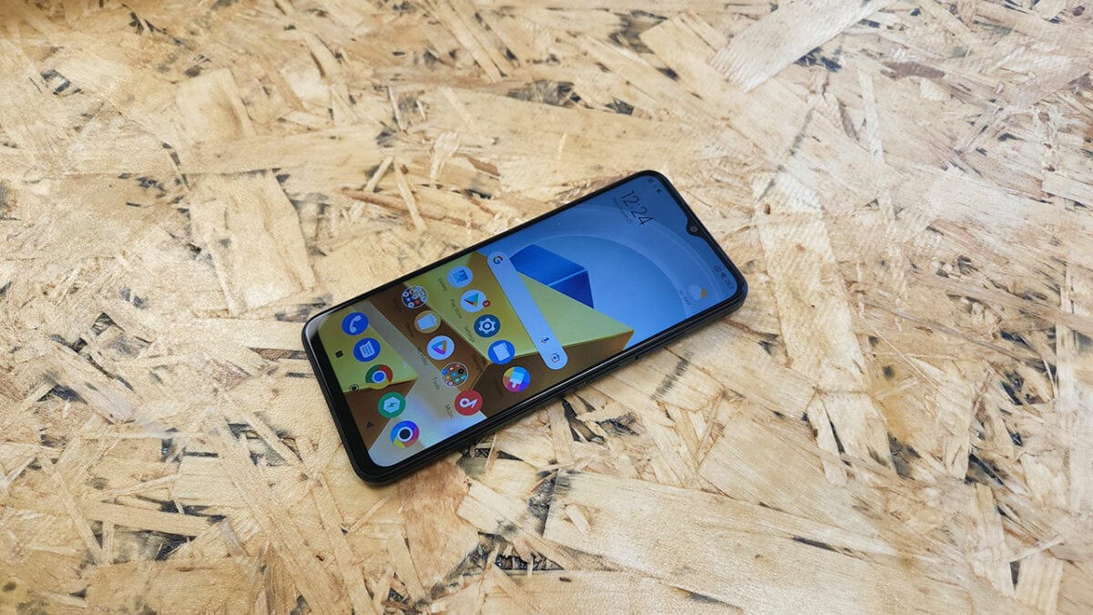 POCO M5 Review - CGMagazine