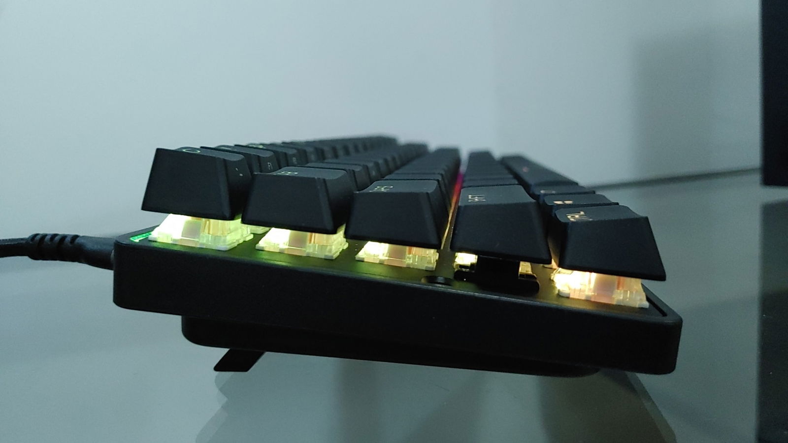 SteelSeries Apex 9 Mini Optical Gaming Keyboard review - CGMagazine