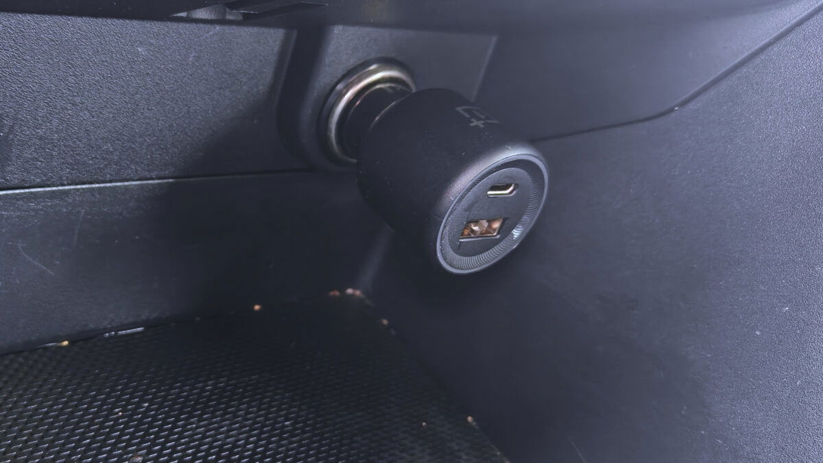 OnePlus SUPERVOOC 80W Car Charger Review - CGMagazine