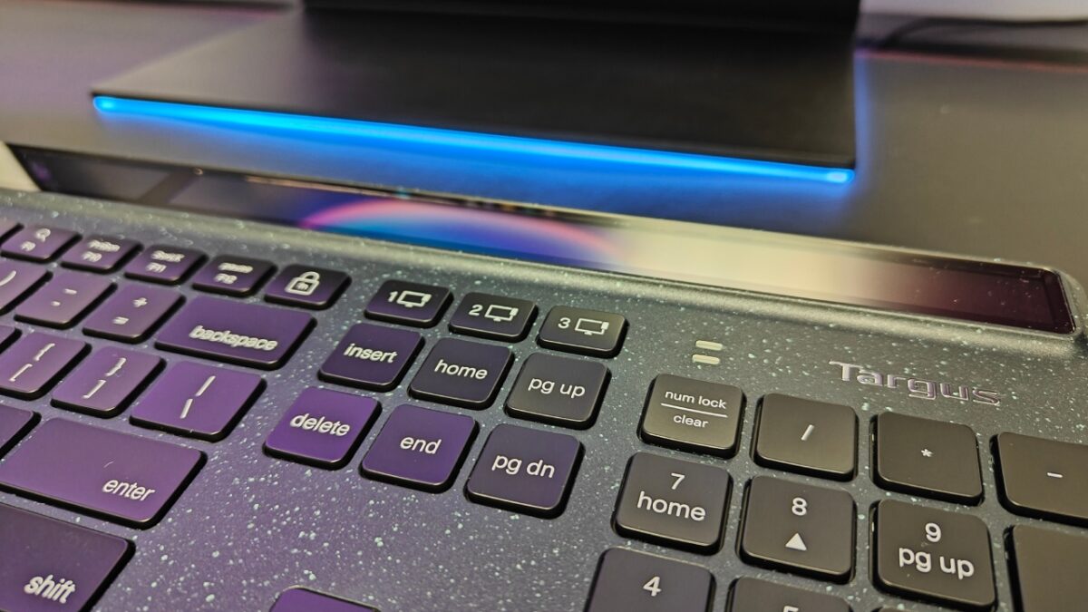 Targus Sustainable Energy Harvesting Ecosmart Keyboard Review Cgmagazine