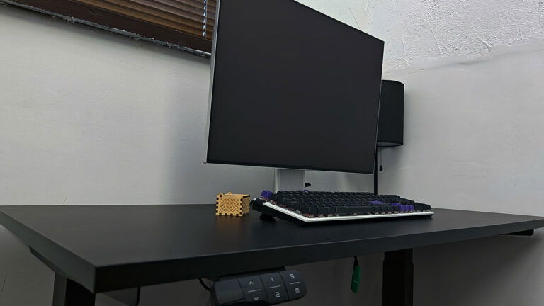 Humanscale eFloat Go Desk Review - CGMagazine