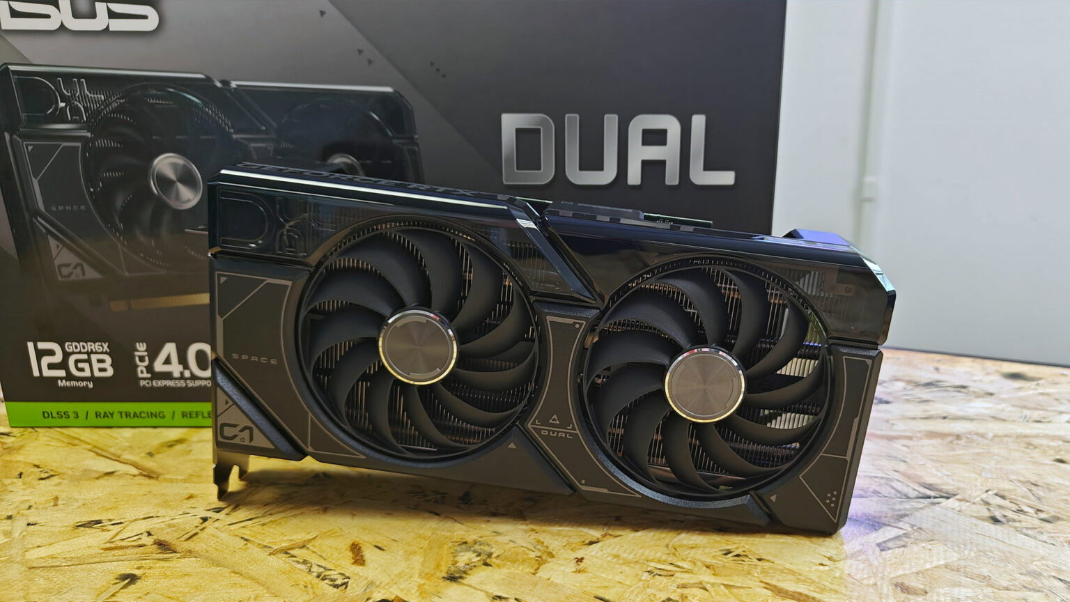 ASUS GeForce RTX 4070 Dual GPU Review