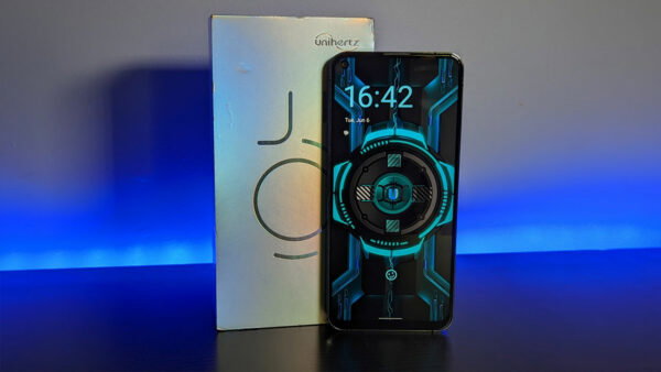 Unihertz Luna Smartphone Review - CGMagazine