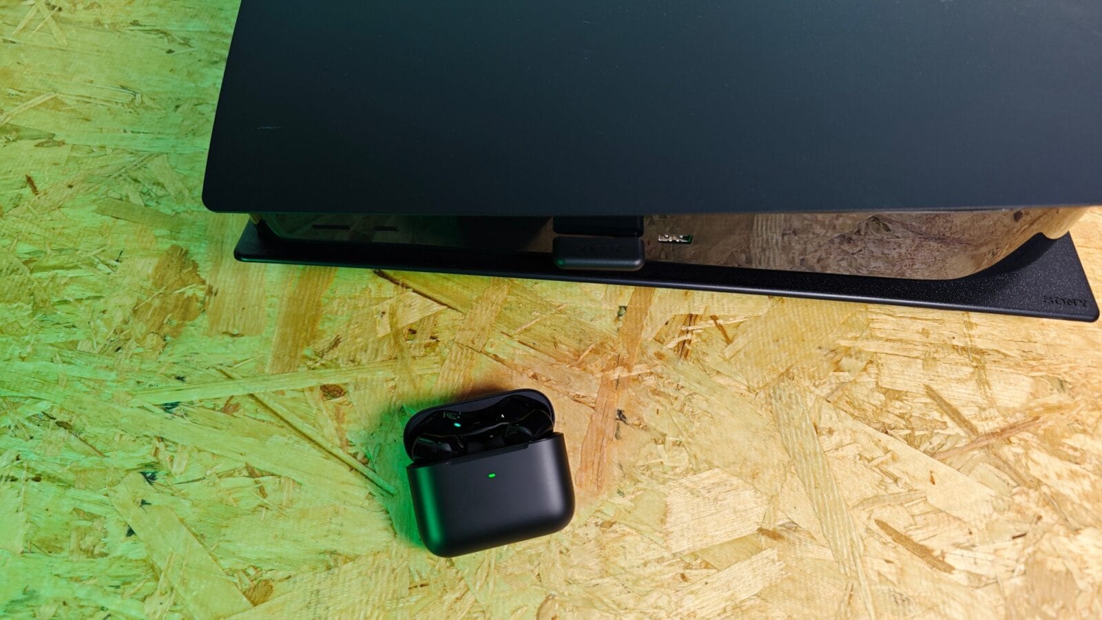 Razer Hammerhead Pro Hyperspeed Earbud Review - CGMagazine