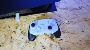 Razer Wolverine V2 Pro Controller for PS5 Review - CGMagazine