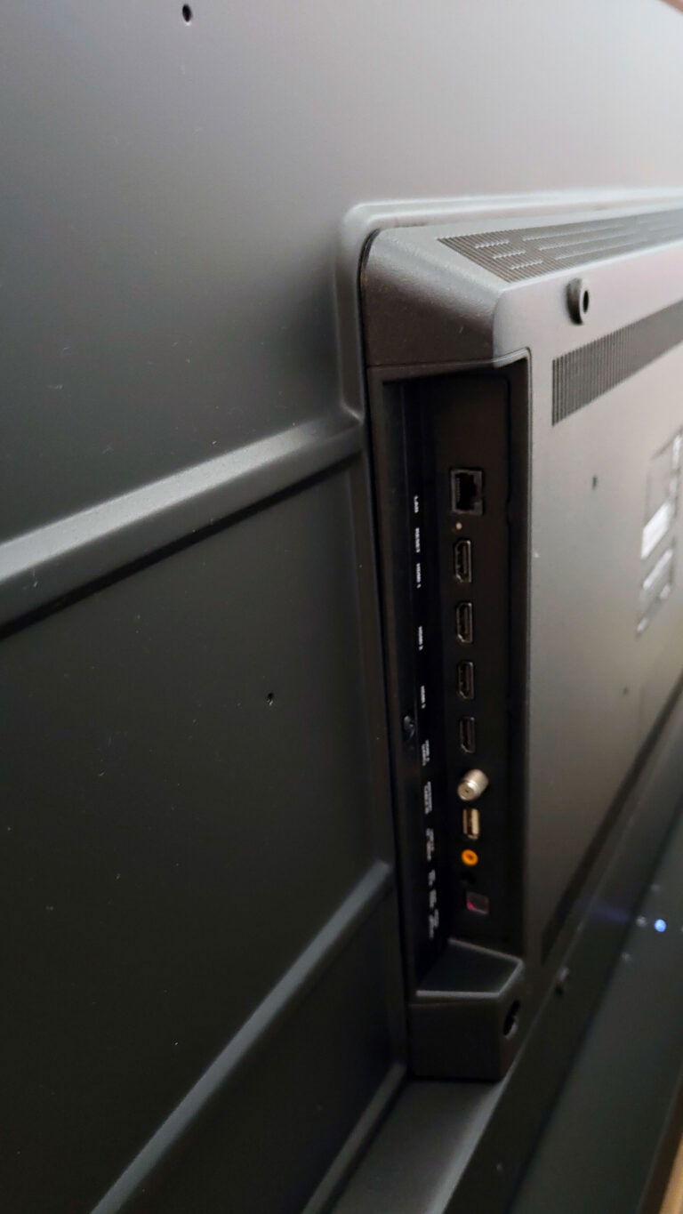 55" Philips QLED Roku TV (2023) Review - CGMagazine