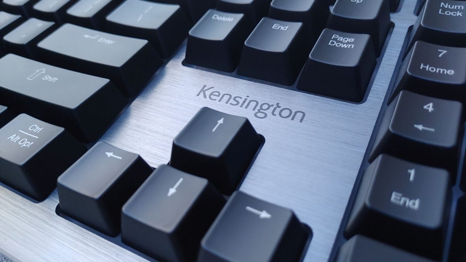 Kensington MK7500F QuietType Mechanical Keyboard Review - CGMagazine