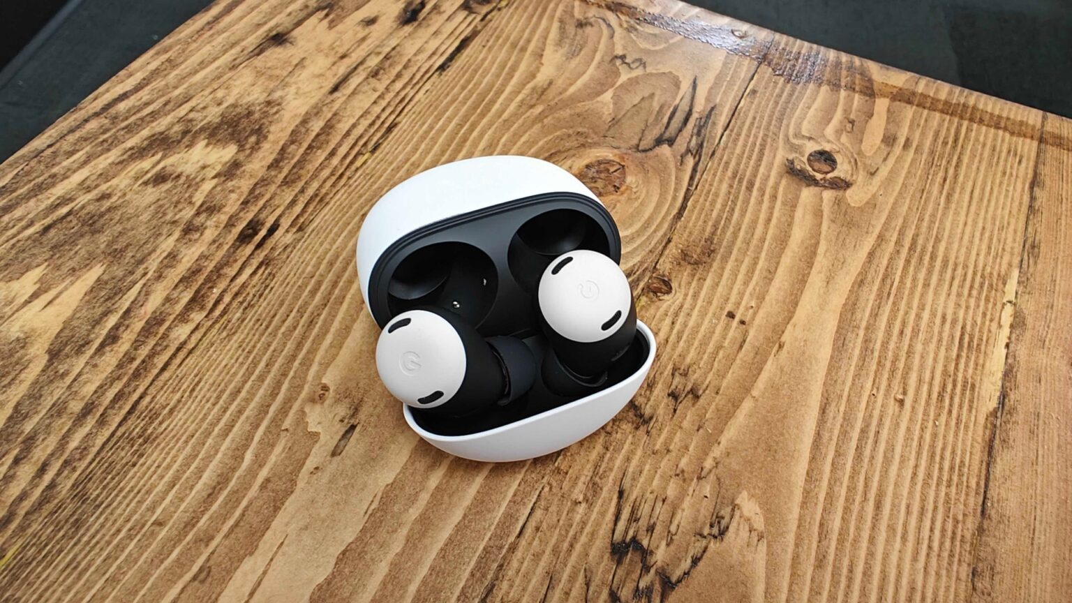 Google Pixel Buds Pro 2023 Review - CGMagazine