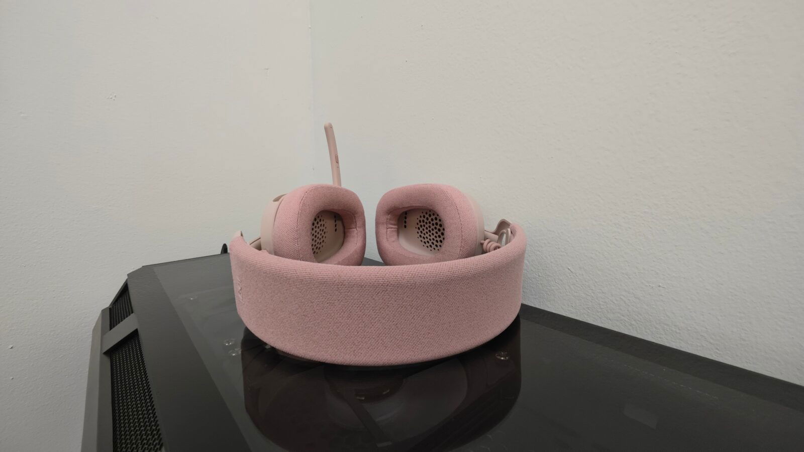 Logitech Zone Vibe 100 Wireless Headset Review - CGMagazine