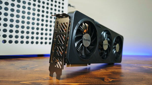 GIGABYTE Radeon RX 7600 XT GPU Review - CGMagazine