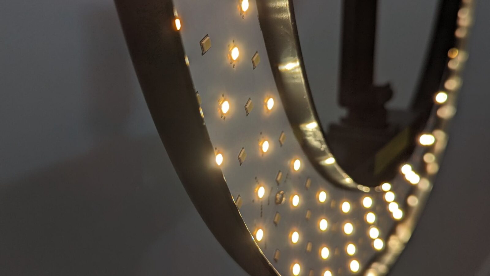GVM HD 18S Ring Light Review - CGMagazine