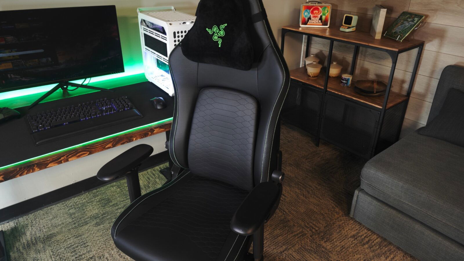 Razer Iskur V2 Gaming Chair Review - CGMagazine