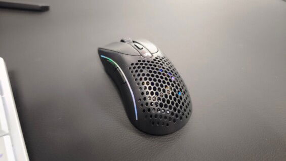Glorious D2 Wireless Gaming Mouse Review - CGMagazine