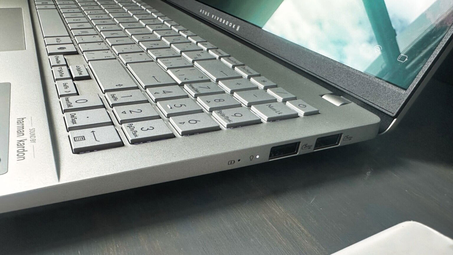 ASUS Vivobook S 15 (S5507QA) Laptop Review - CGMagazine