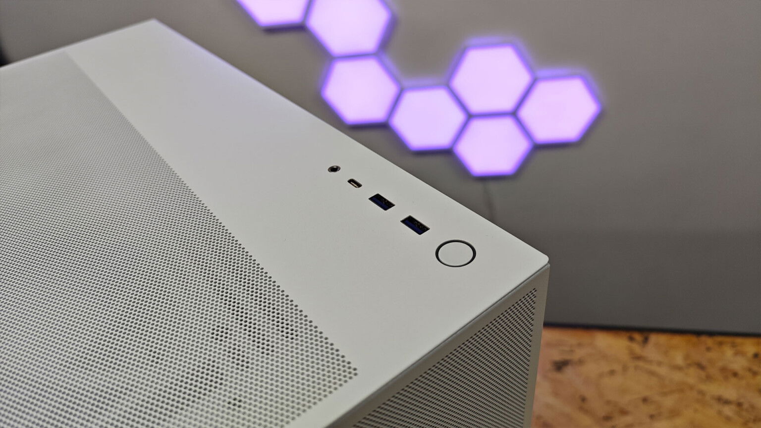 NZXT H7 Flow RGB (2024) Review - CGMagazine