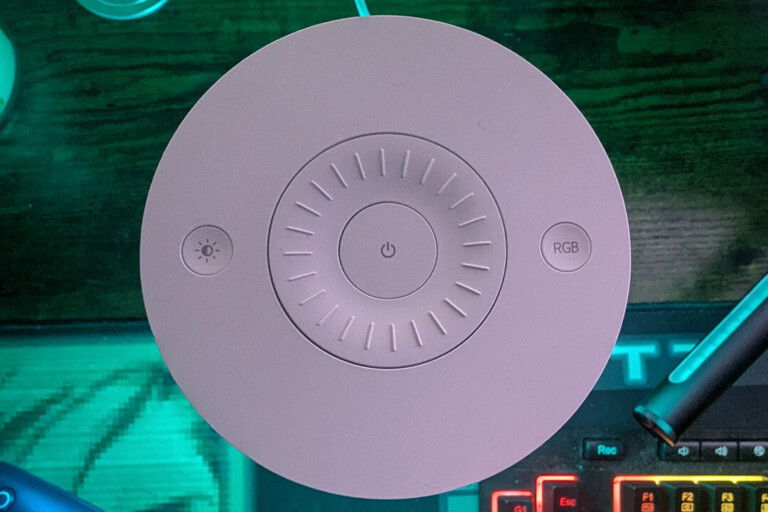 Razer Aether Lamp Pro Review - CGMagazine