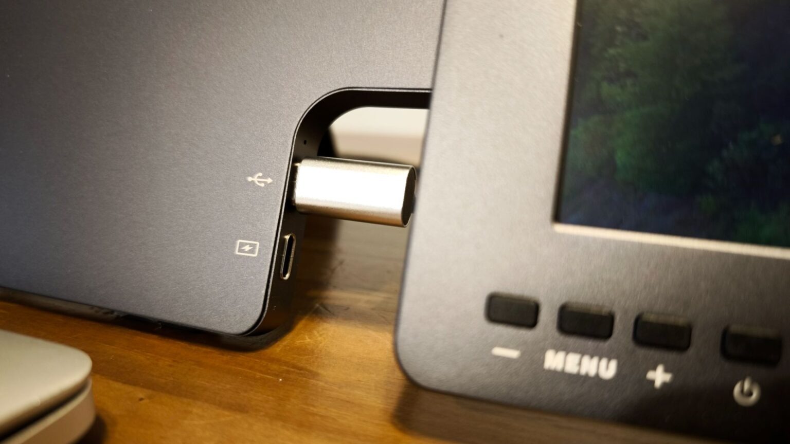 KYY X90D Triple Portable Monitor Review - CGMagazine