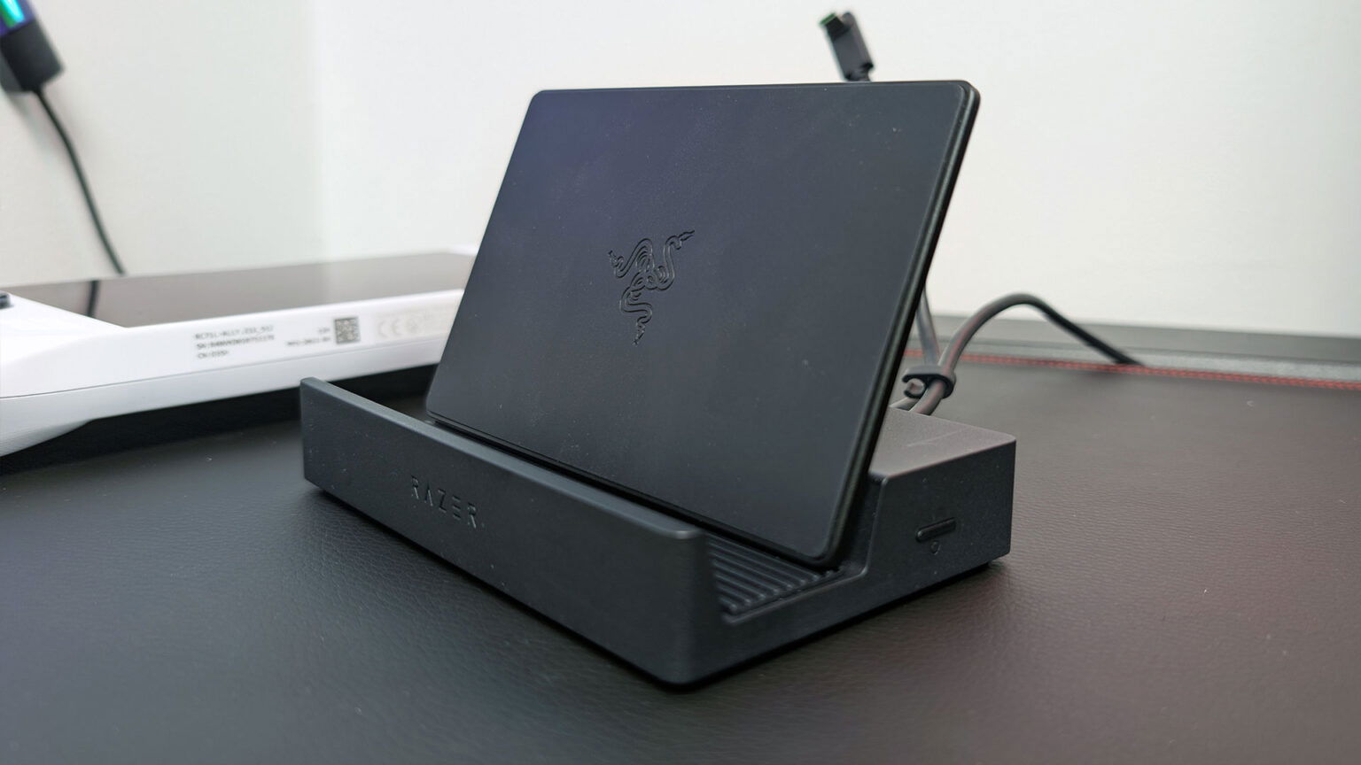 Razer Handheld Dock Chroma Review - CGMagazine