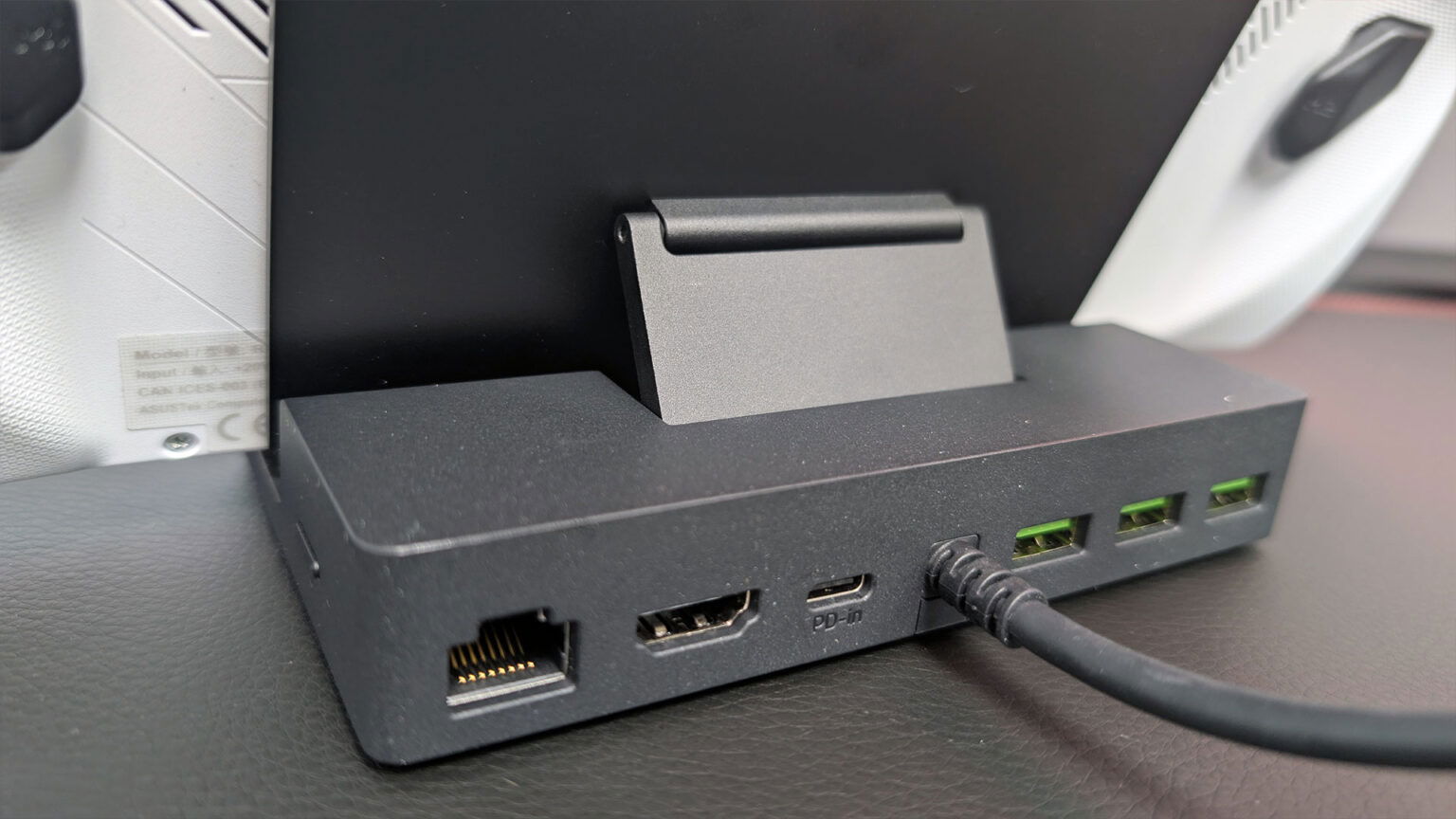 Razer Handheld Dock Chroma Review - CGMagazine