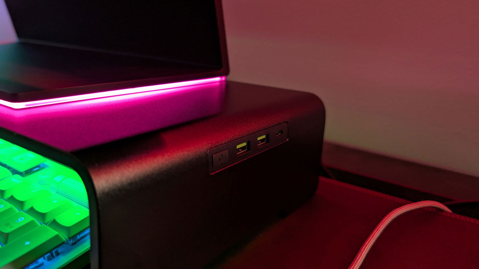 Razer Monitor Stand Chroma Review - CGMagazine