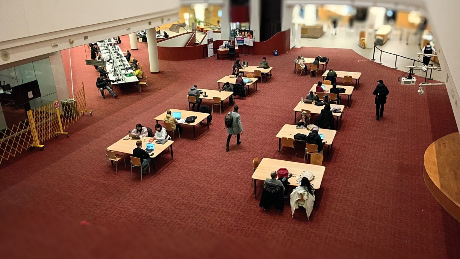 Motorola Moto G 5G (2025) Smartphone Review - CGMagazine