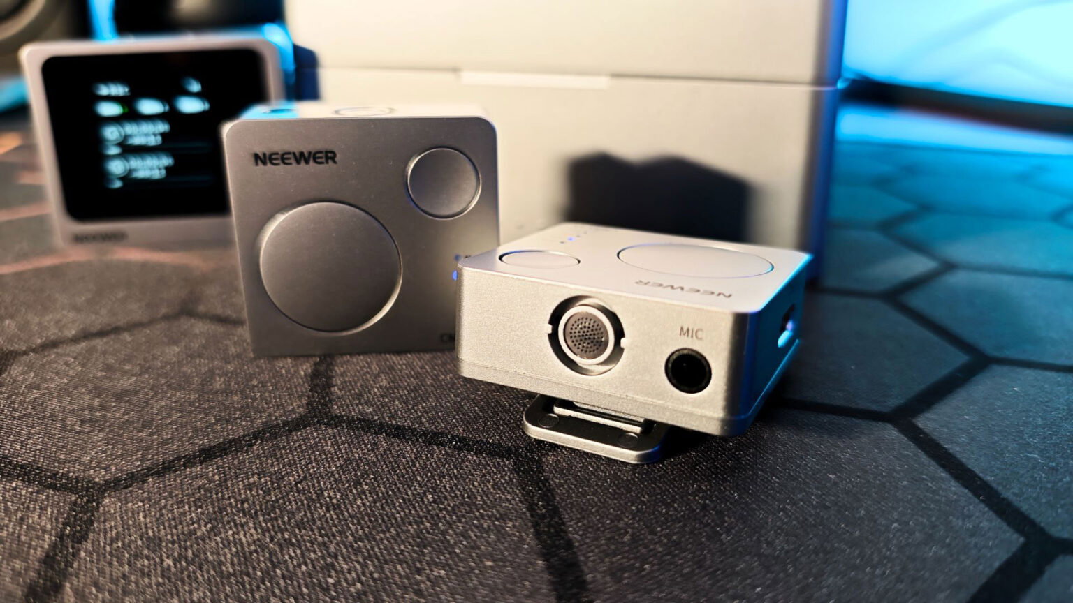 NEEWER CM31 Wireless Microphone System Review - CGMagazine