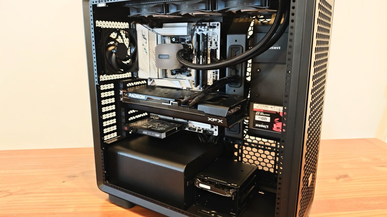 The Masterframe 600 Is a PC Case Built for Modders, Tweakers, and ...