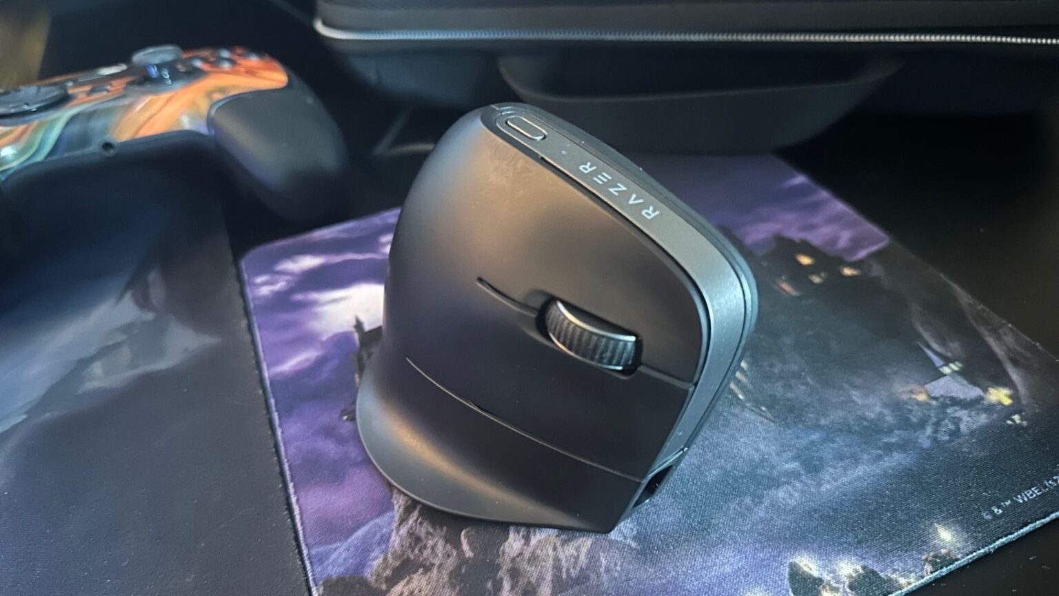 Razer Pro Click V2 Vertical Edition Mouse Review - CGMagazine