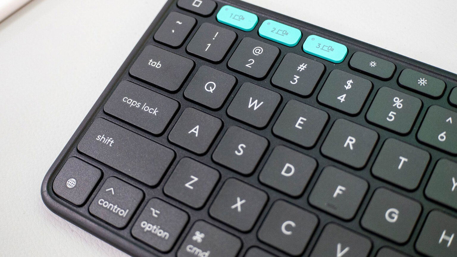 Logitech Flip Folio iPad Case Review - CGMagazine