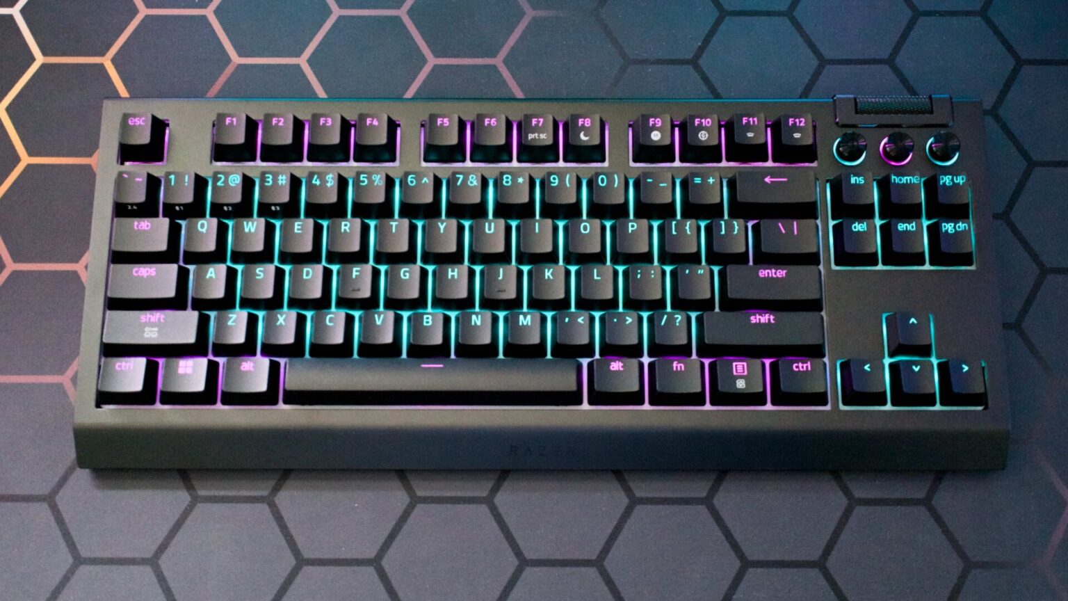 Razer Blackwidow v4 Tenkeyless HyperSpeed Wireless Keyboard Review ...