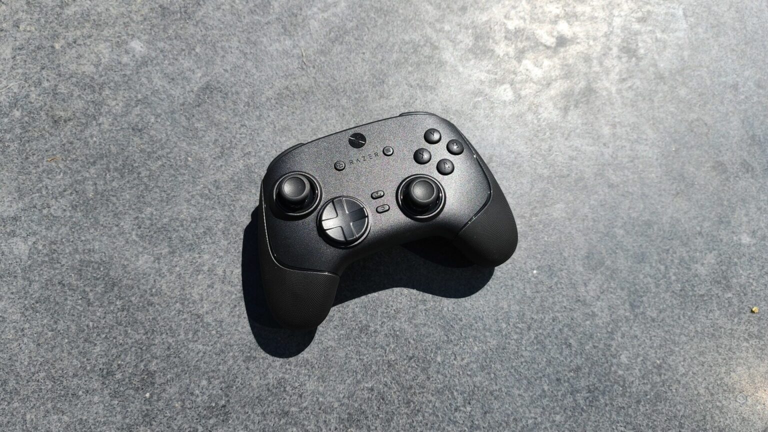 Razer Wolverine V3 Pro 8K Review - CGMagazine