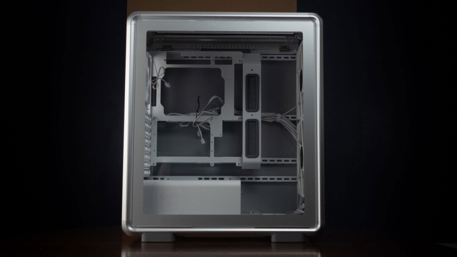 Cooler Master MasterFrame 500 Mesh PC Case Review - CGMagazine